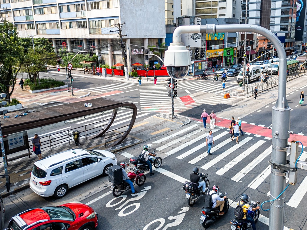 Câmeras do Smart Sampa começam a ler placas para ident... ABC do ABC