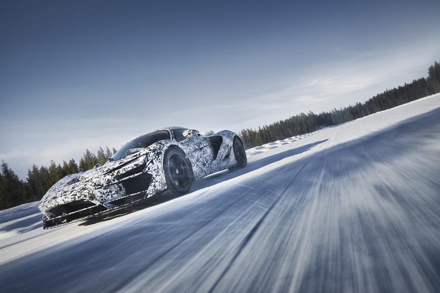 McLaren W1 domina neve e gelo em testes abaixo de zero ABC do ABC